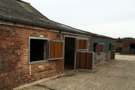 External Stable Windows | Stablesonline.co.uk